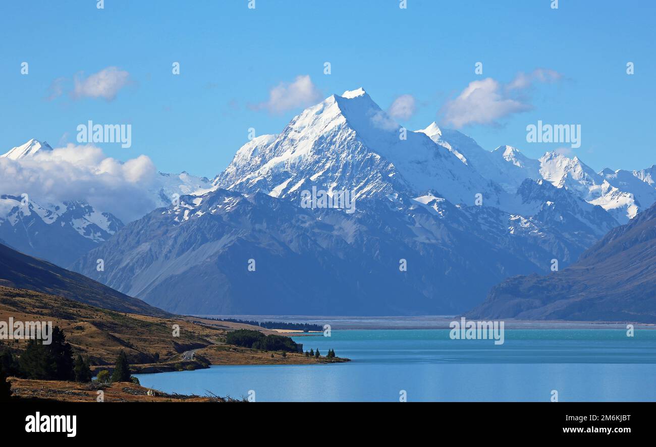 Mt Cook on Pukaki Lake - Mt Cook National Park, New Zealand Stock Photo ...