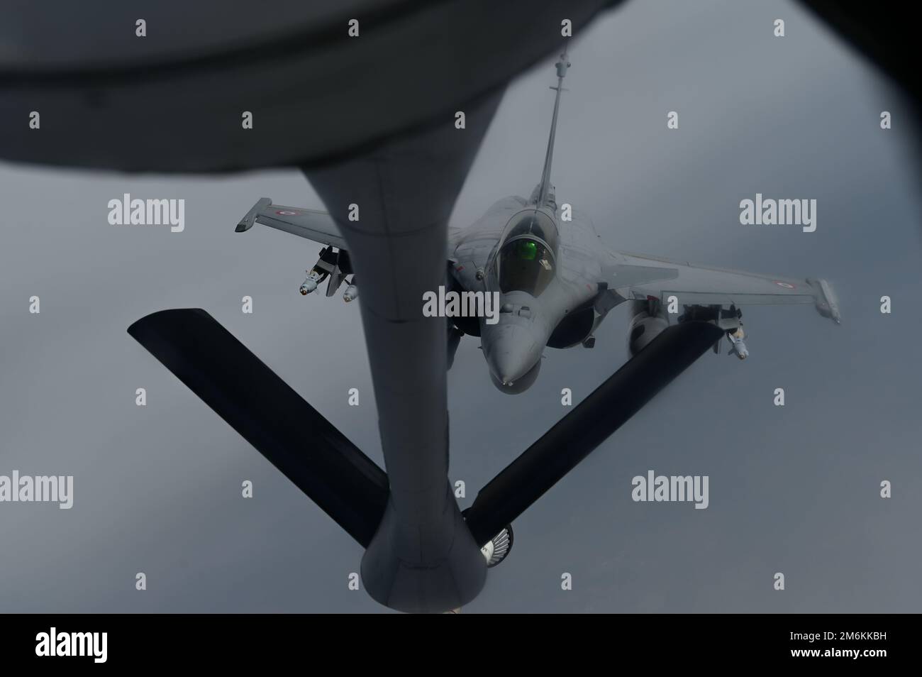 Rafale refueling hi-res stock photography and images - Alamy