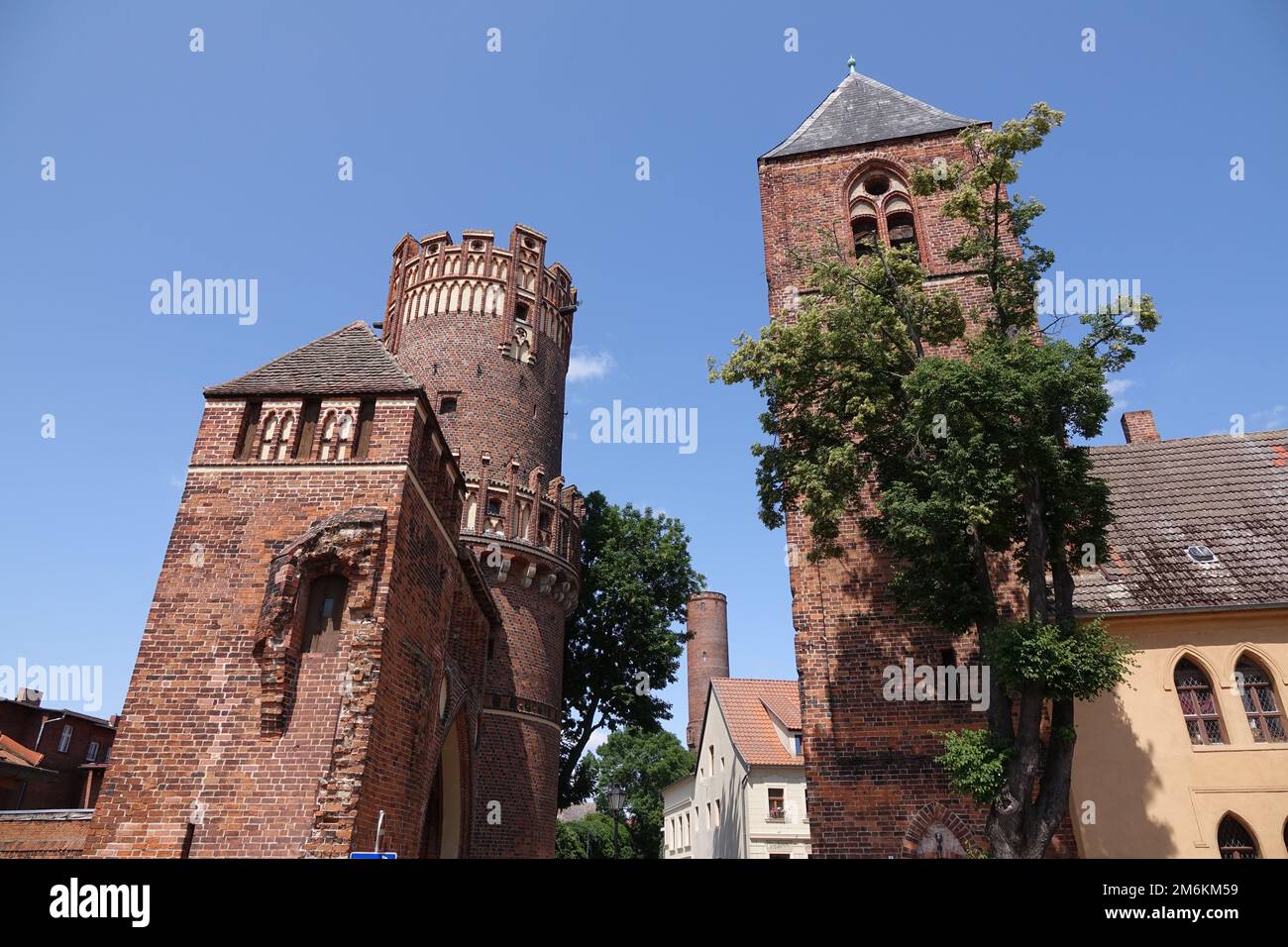 Neustaedter Gate, Scrap Tower and Nikolai Church in TangermÃ¼nde Stock ...