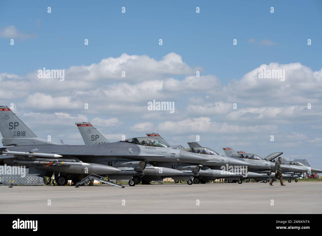 Six U.S. Air Force F-16 Fighting Falcons from the 480th Expeditionary ...