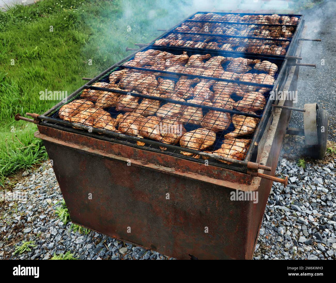 Country roast chicken hi-res stock photography and images - Alamy