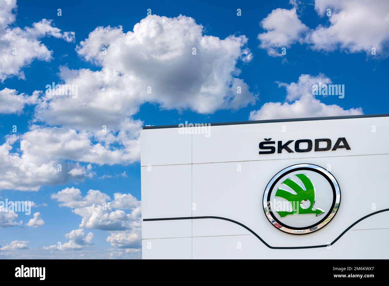 Skoda emblem hi-res stock photography and images - Alamy