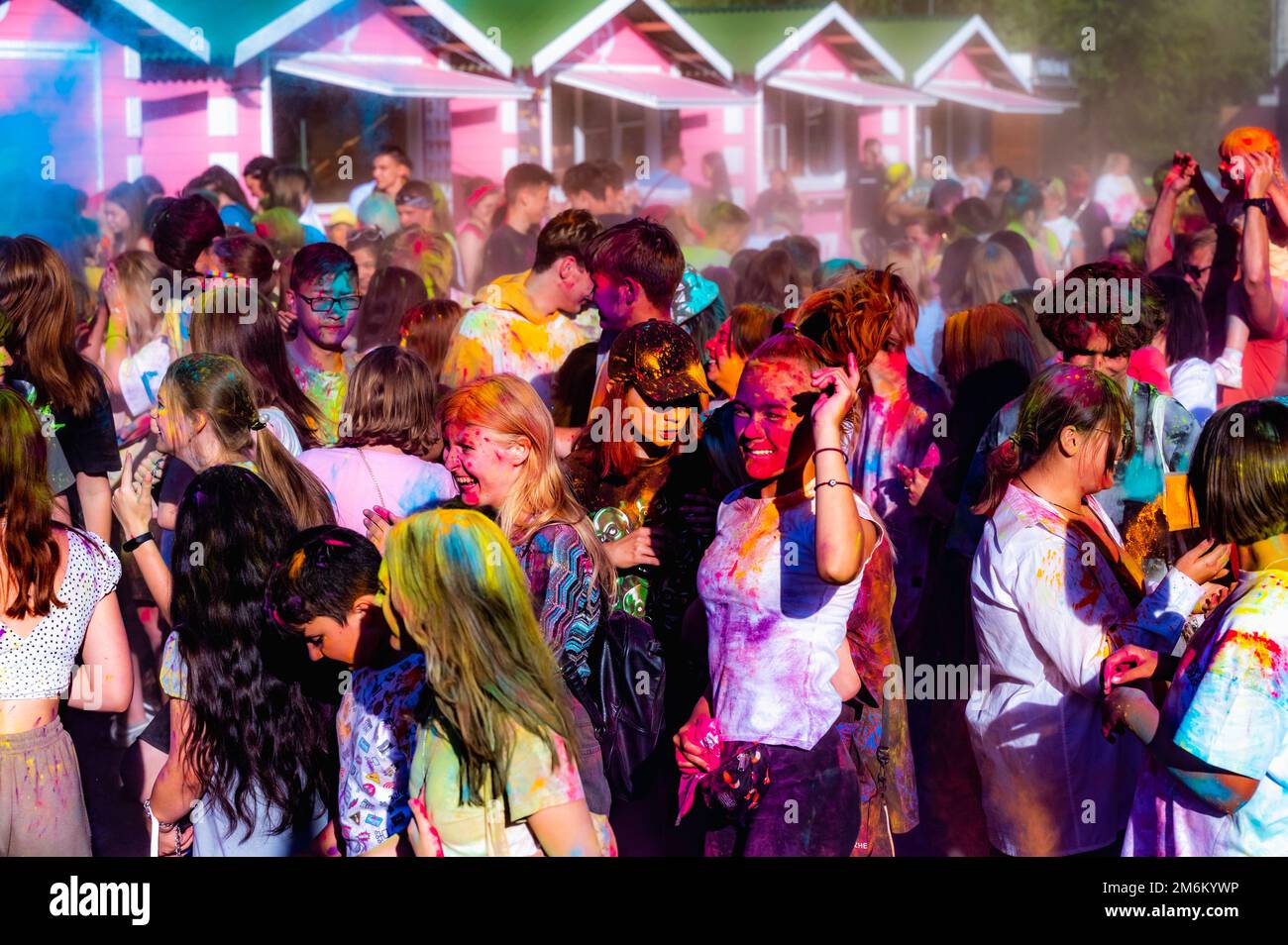 Singing holi hi-res stock photography and images - Alamy