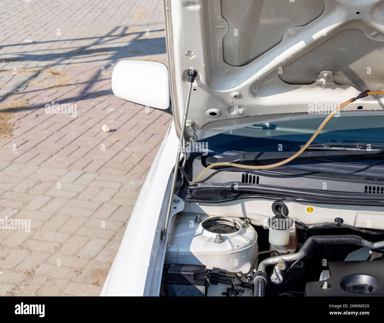 Hood fix hi-res stock photography and images - Alamy