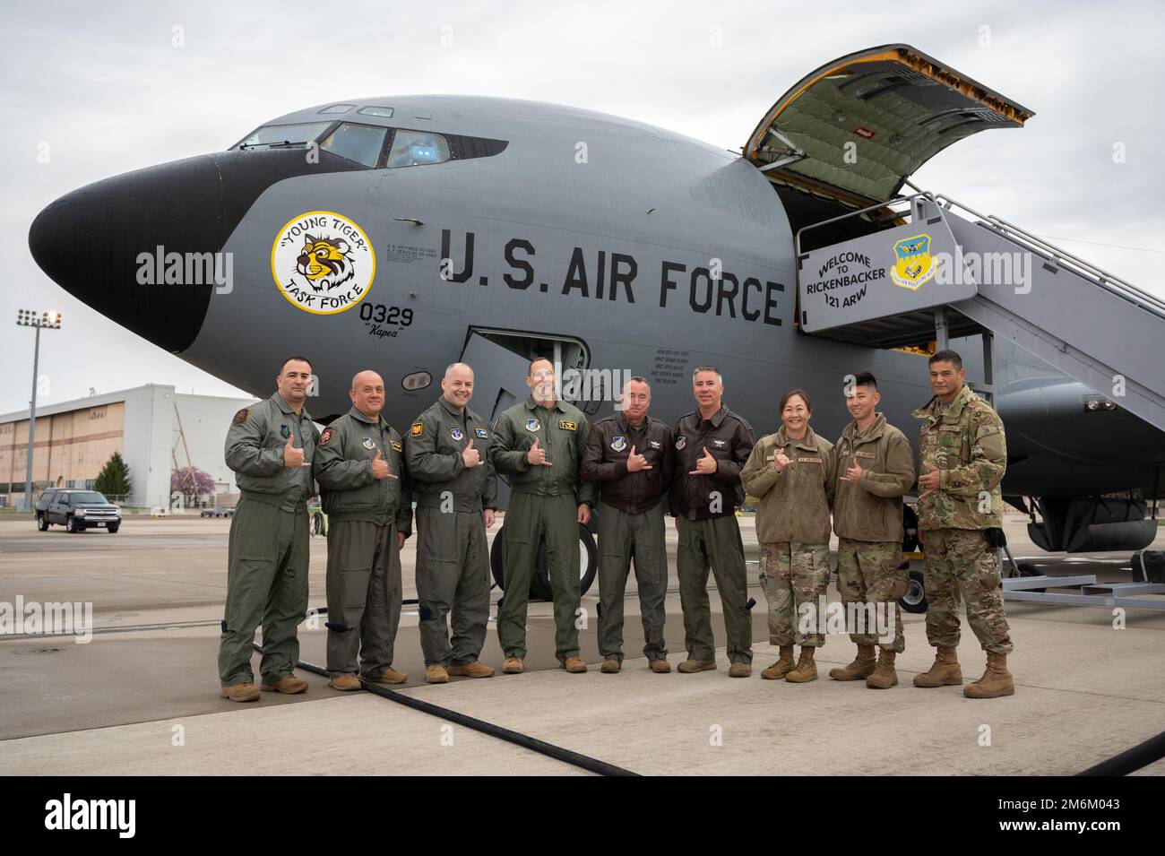 Members of the 203rd Air Refueling Squadron and 154th Maintenance ...