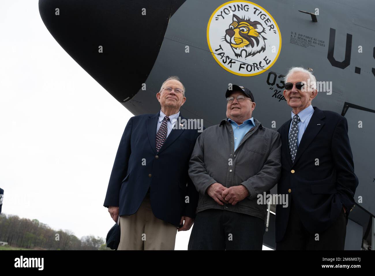 Retired U.S. Air Force Airmen, Lt. Col. Richard Trail, Senior Master ...