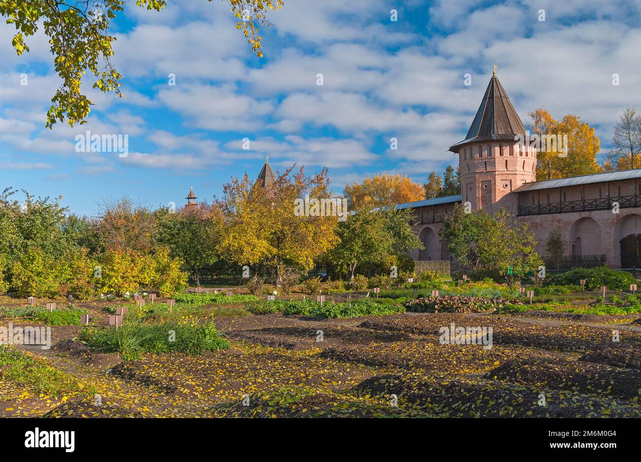 Garden in a Russian Orthodox monastery Stock Photo - Alamy