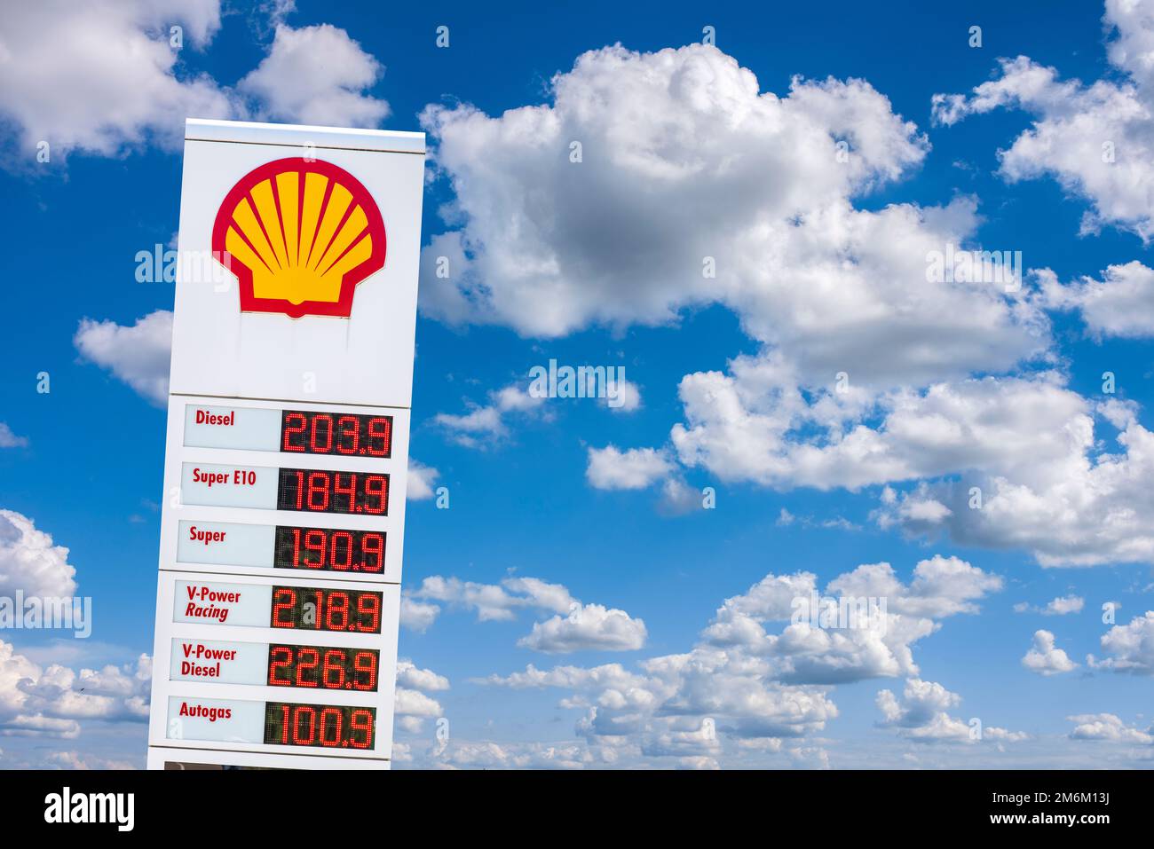 Price tag at a SHELL gas station Stock Photo - Alamy