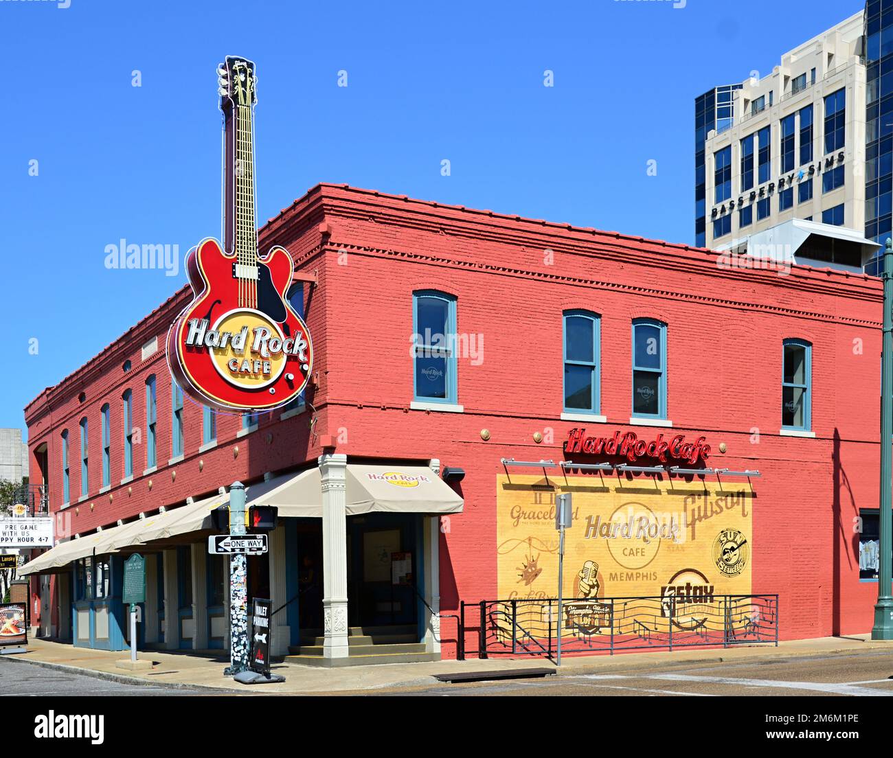 Street Scene in the Old Town of Memphis, Tennessee Stock Photo - Alamy