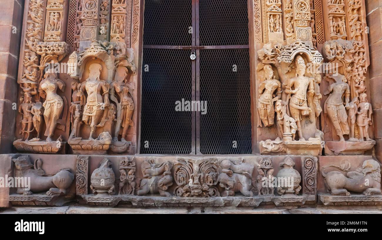 Beautiful Carving Entrance of Jarai ka Math Temple, Built by the ...