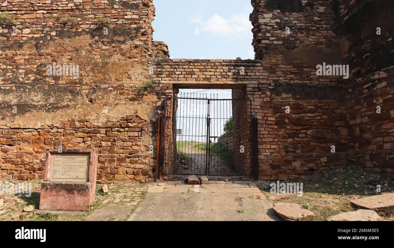 Gohad fort palace hi-res stock photography and images - Alamy