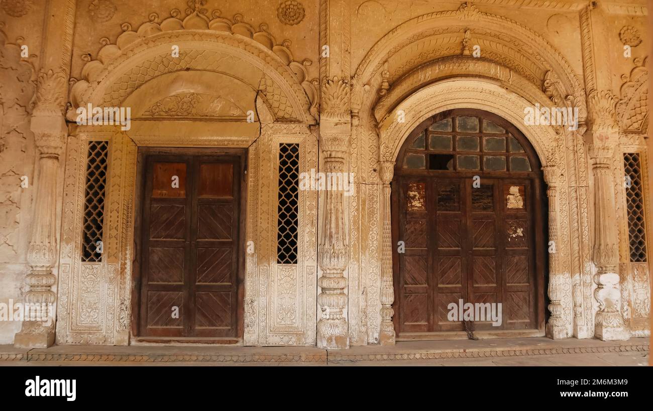 Inside architecture of Maharaja Chhatra Singh Rana Palace, Gohad, Bhind ...