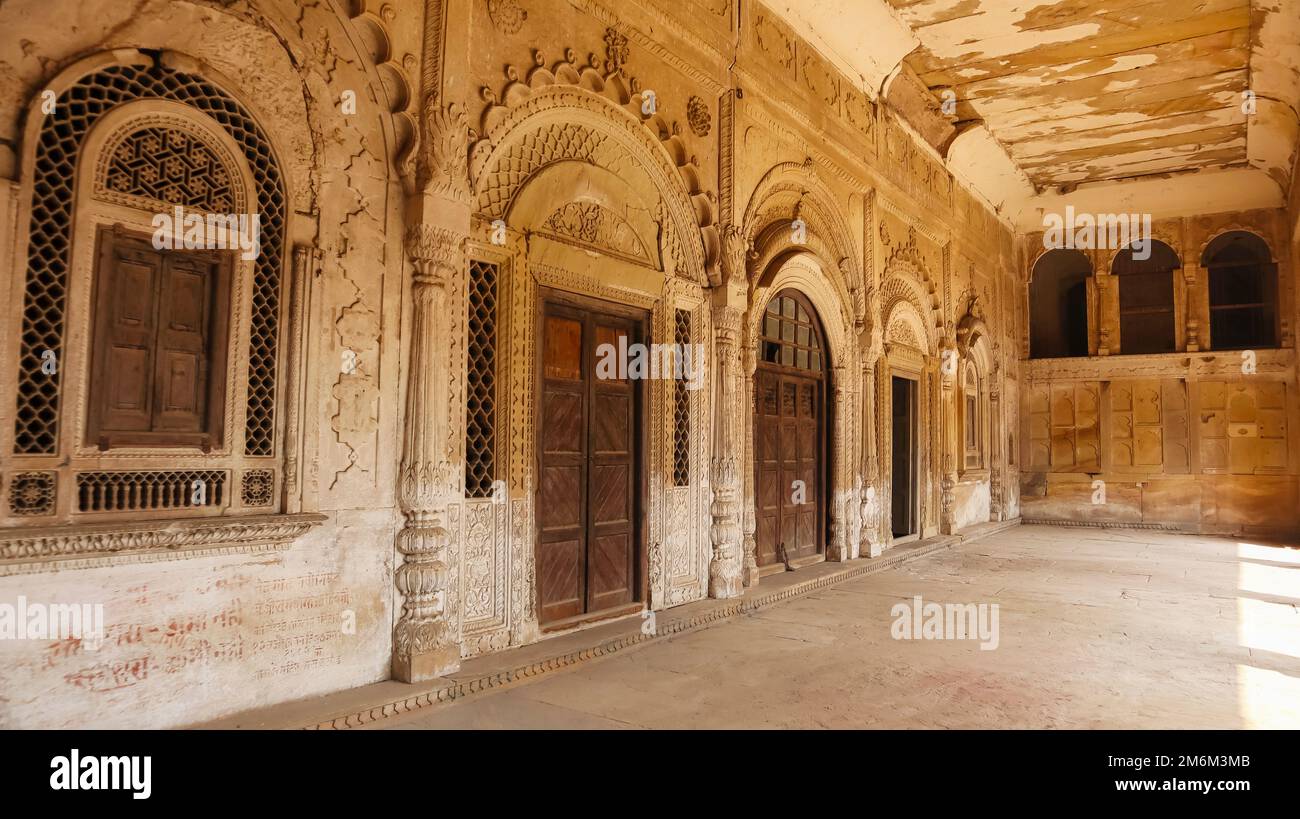 Inside architecture of Maharaja Chhatra Singh Rana Palace, Gohad, Bhind ...