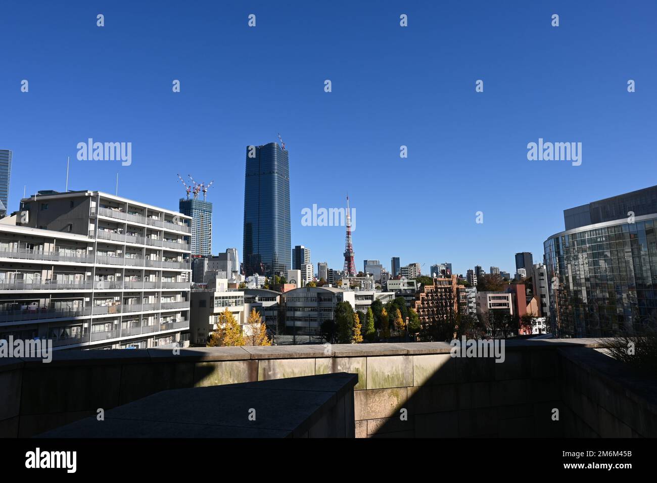 View of Tokyo Tower from Roppongi Hills Stock Photo - Alamy