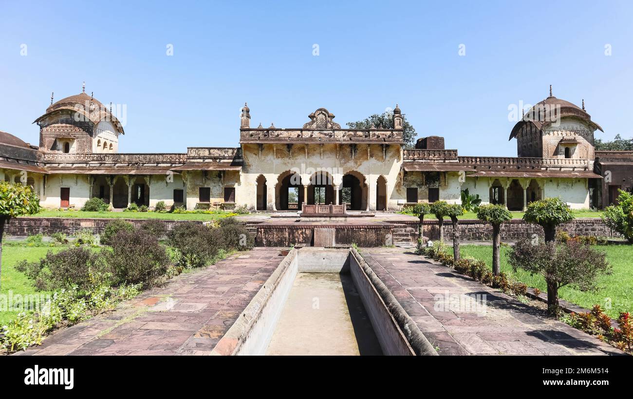 Beautiful View of Chaman Mahal From Garden, Islamnagar Fort, Bhopal ...