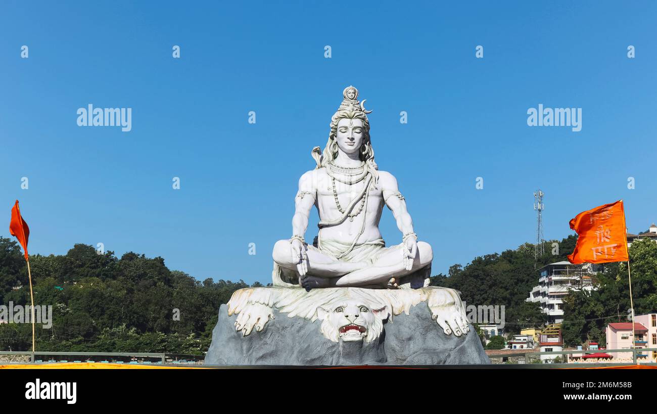 Statue of Lord Shiva on the Parmarth Niketan, Ganga Ghat, Rishikesh ...