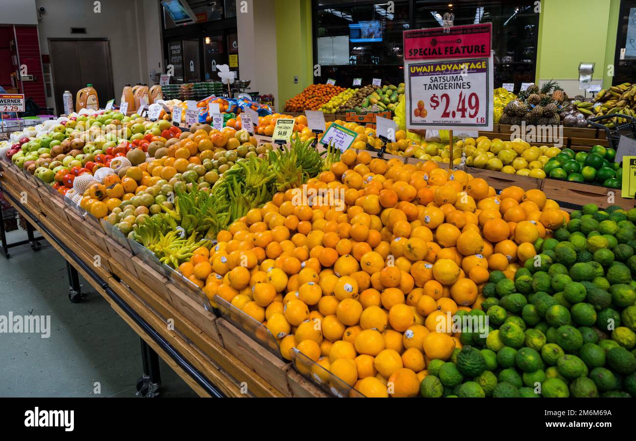 The supermarket in Seattle Stock Photo - Alamy
