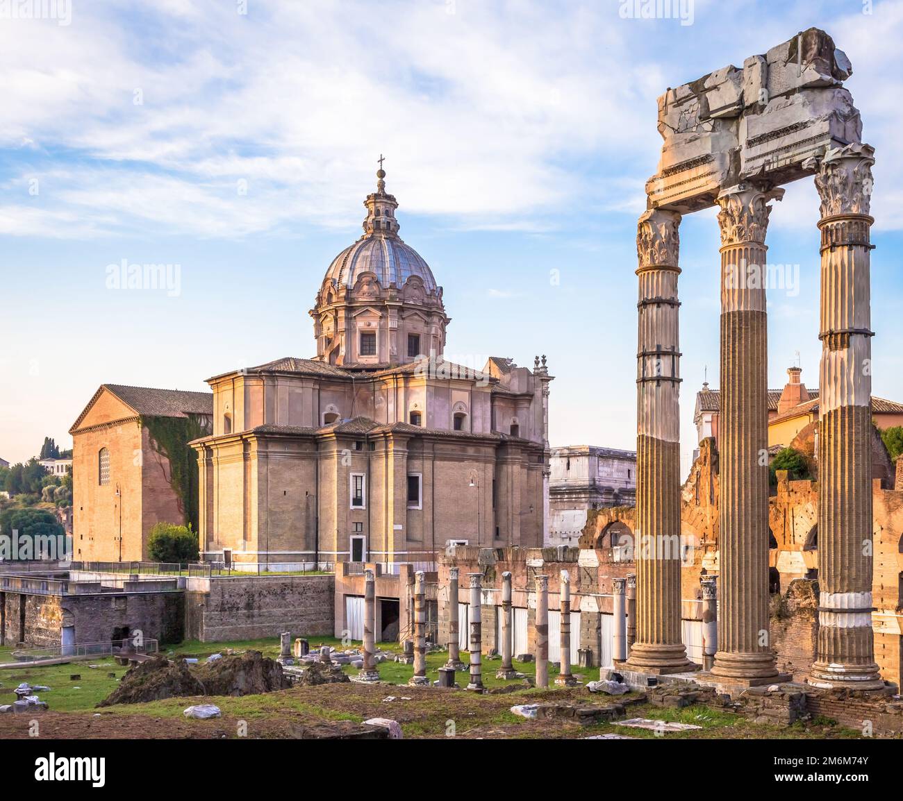 Ancient architecture of rome hi-res stock photography and images - Alamy
