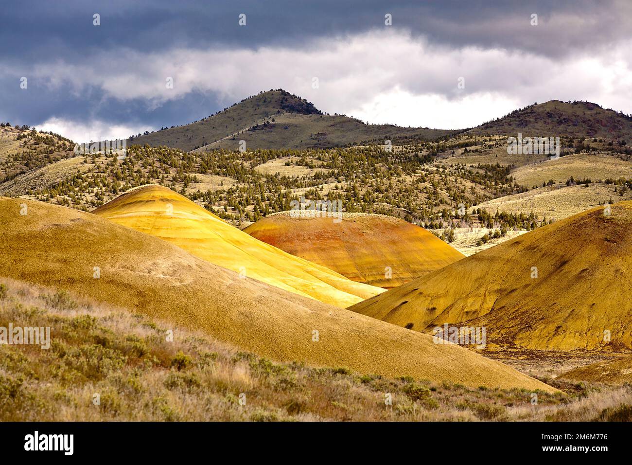 Vista of hills hi-res stock photography and images - Alamy