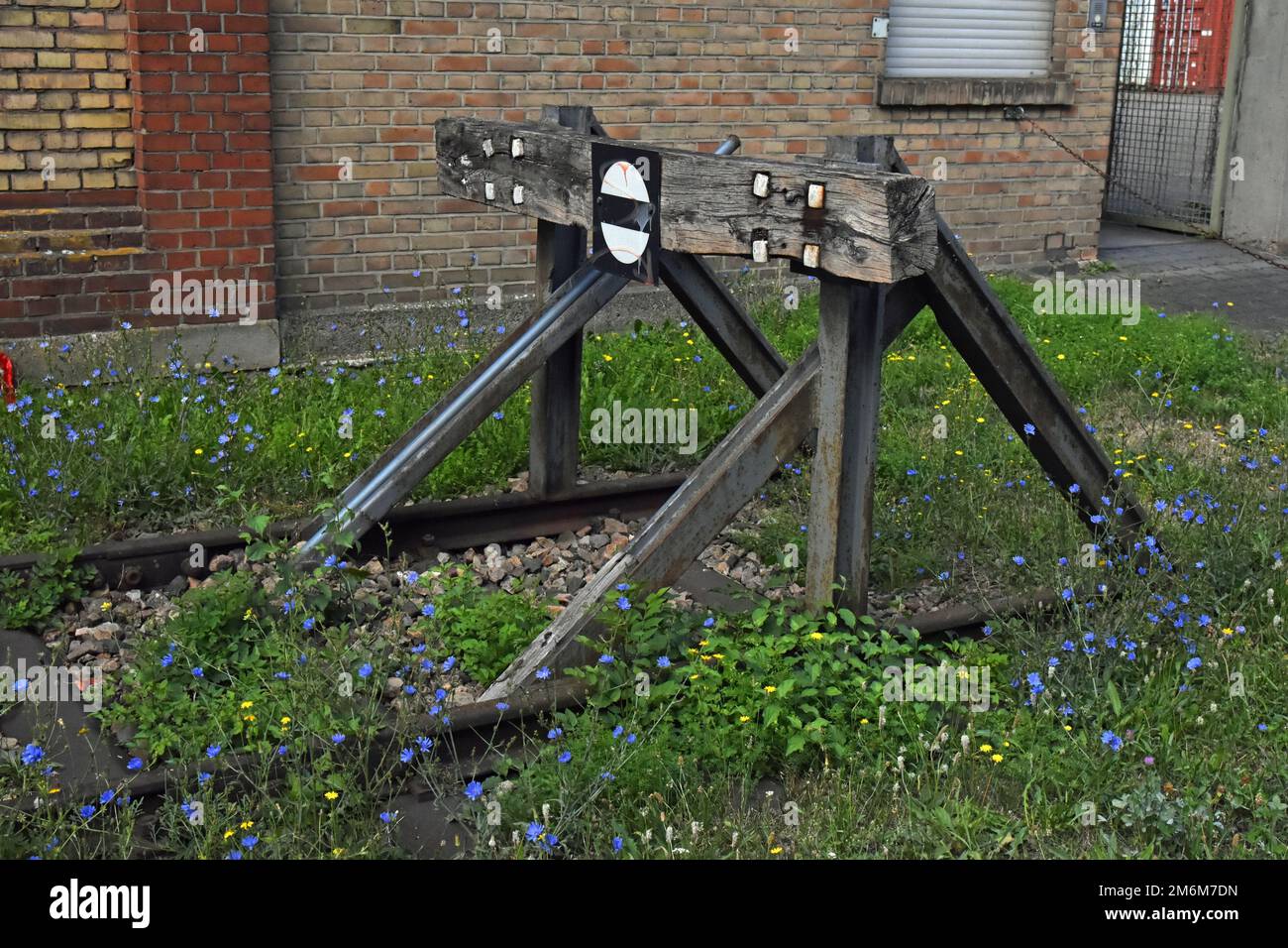 Gleisabschluay hi-res stock photography and images - Alamy