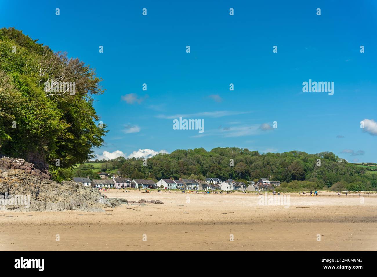 Llansteffan village hi-res stock photography and images - Alamy