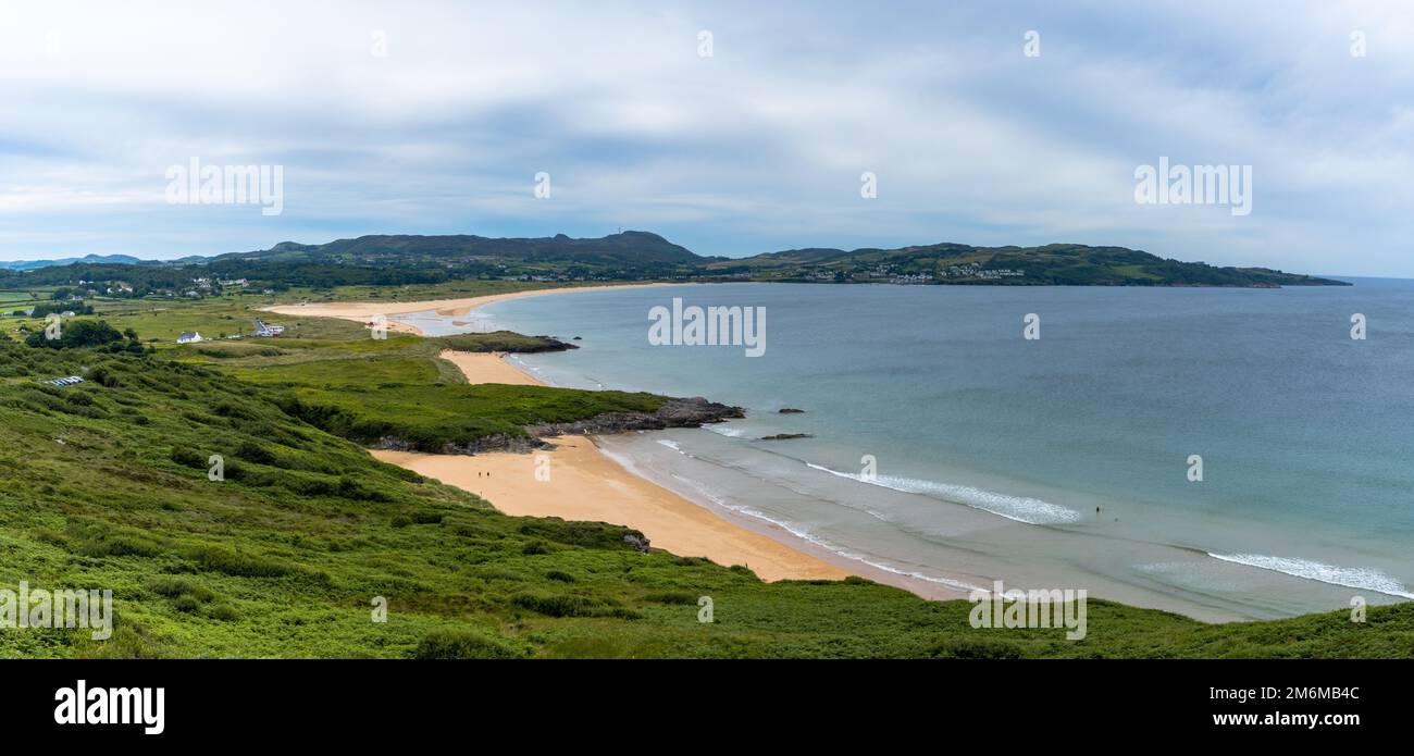 A view of the beautiful Ballymastocker Beach on the western shroes of ...
