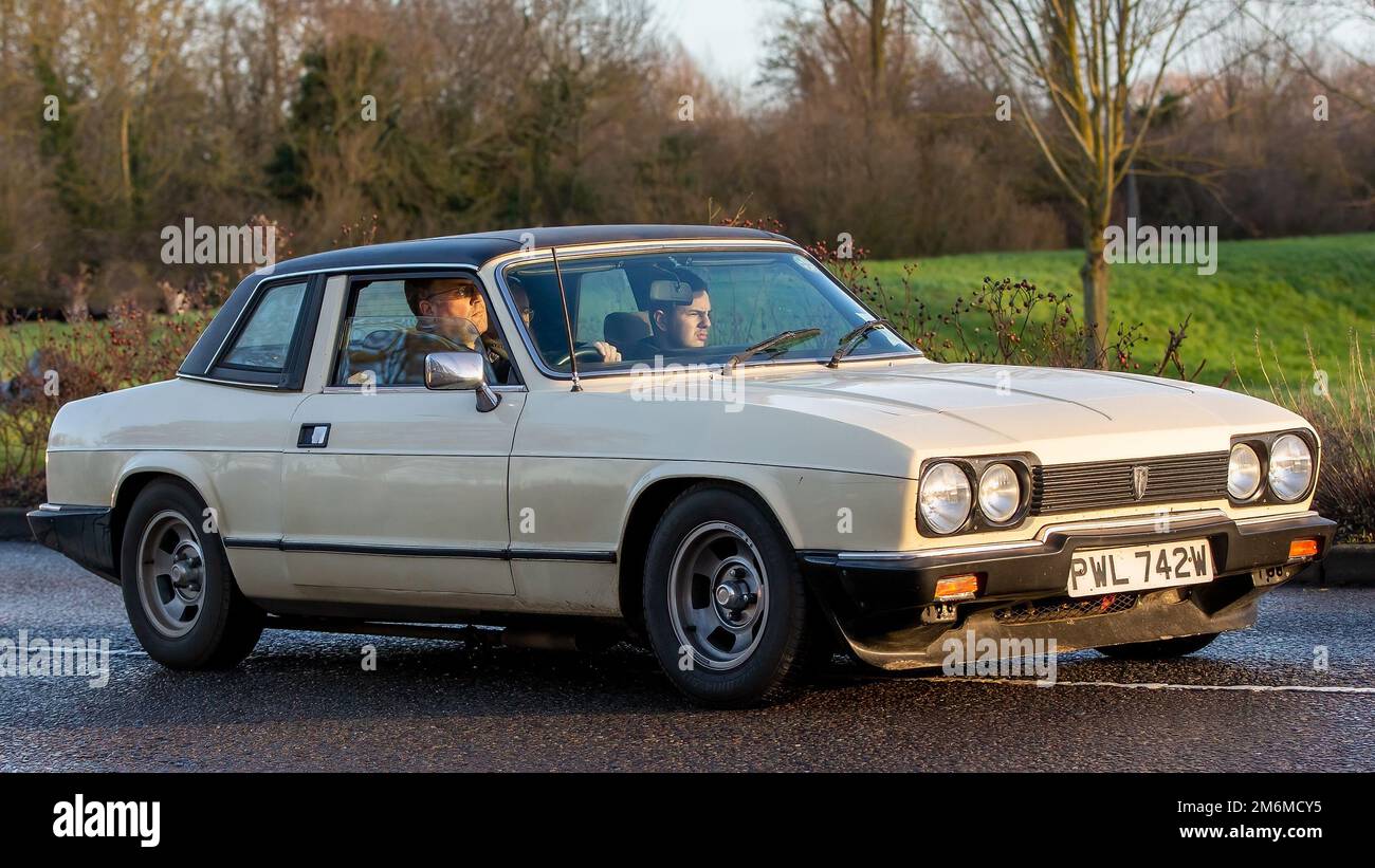 Reliant scimitar car hi-res stock photography and images - Alamy