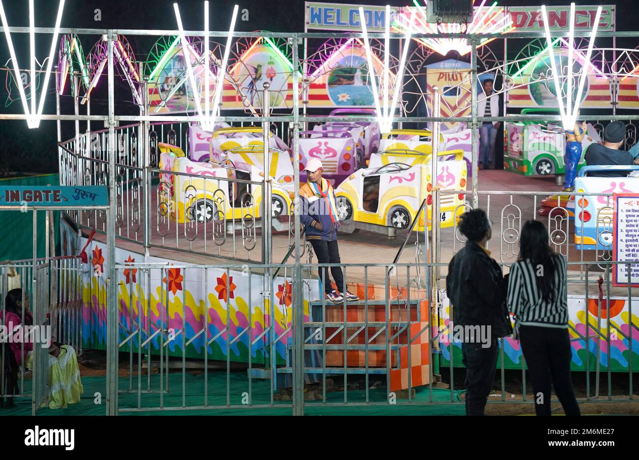 28 november, raipur, india, Indian fun fair carnival amusement park at ...