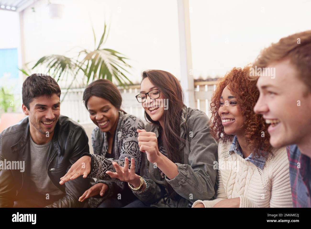 Group of friends laughing hi-res stock photography and images - Alamy