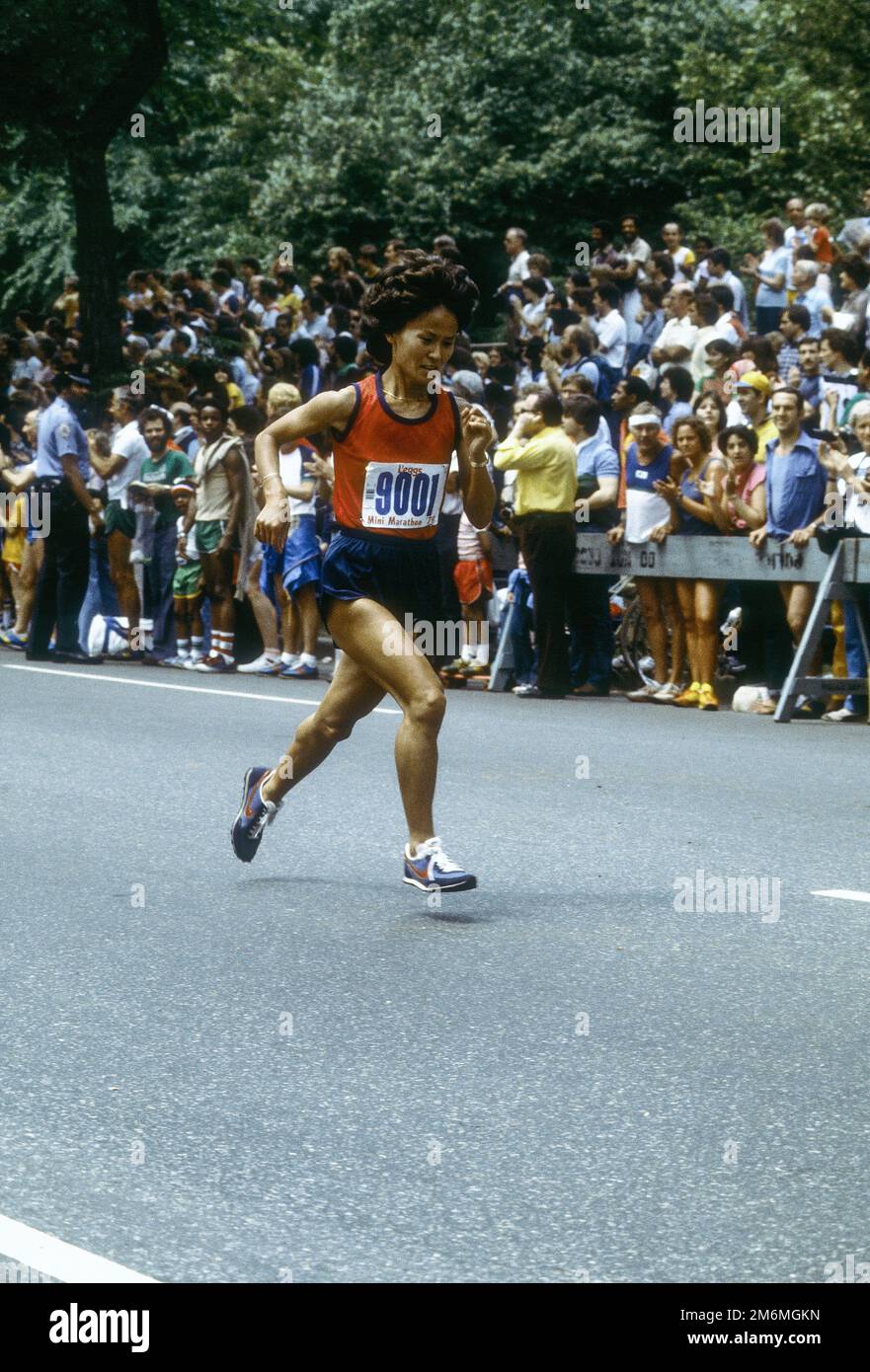 Miki Gorman competing in the 1979 L'eggs Mini in Central Park, New York ...