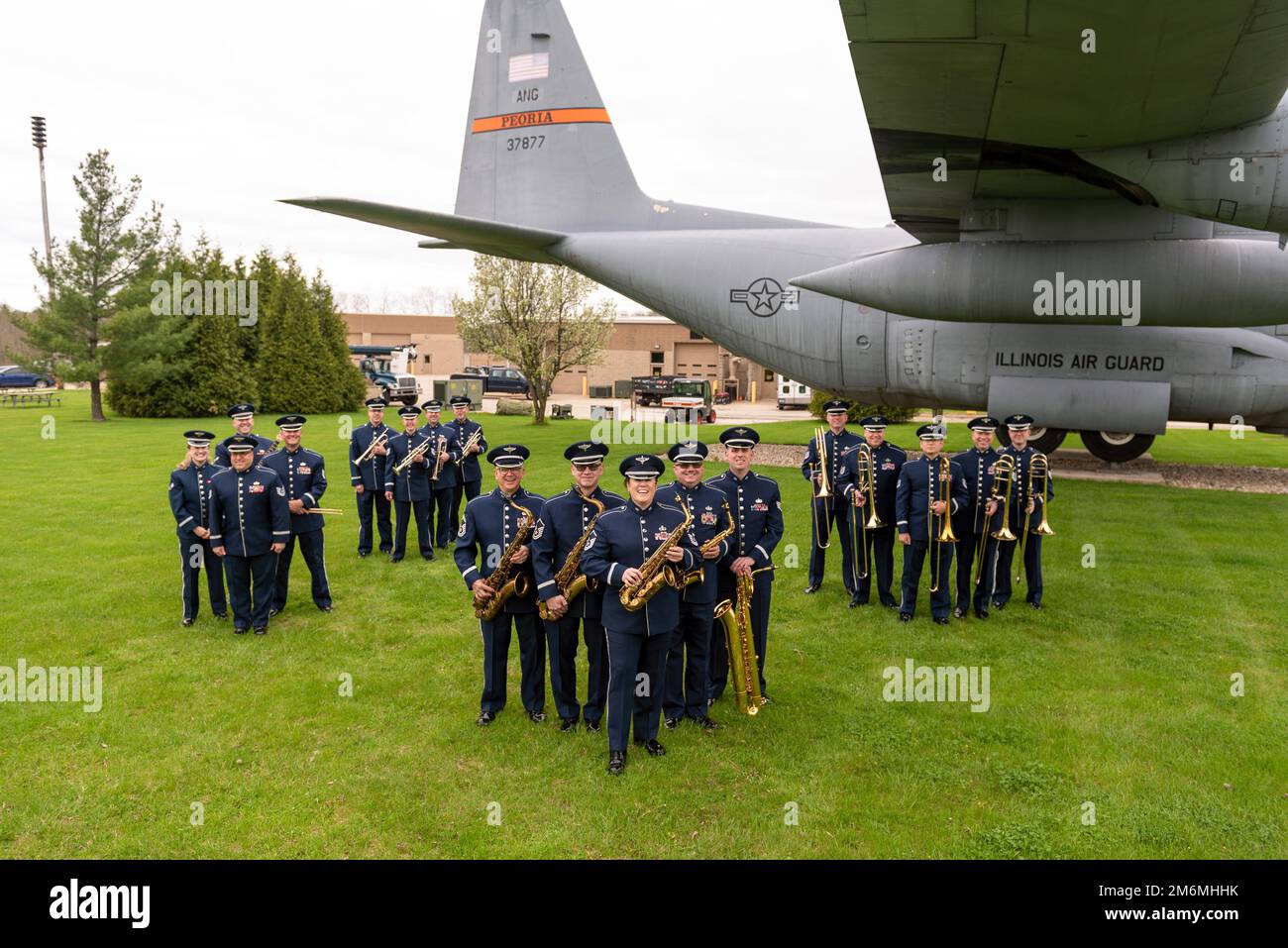 Instrumentalists with the 566th Air Force Band, Illinois Air National ...