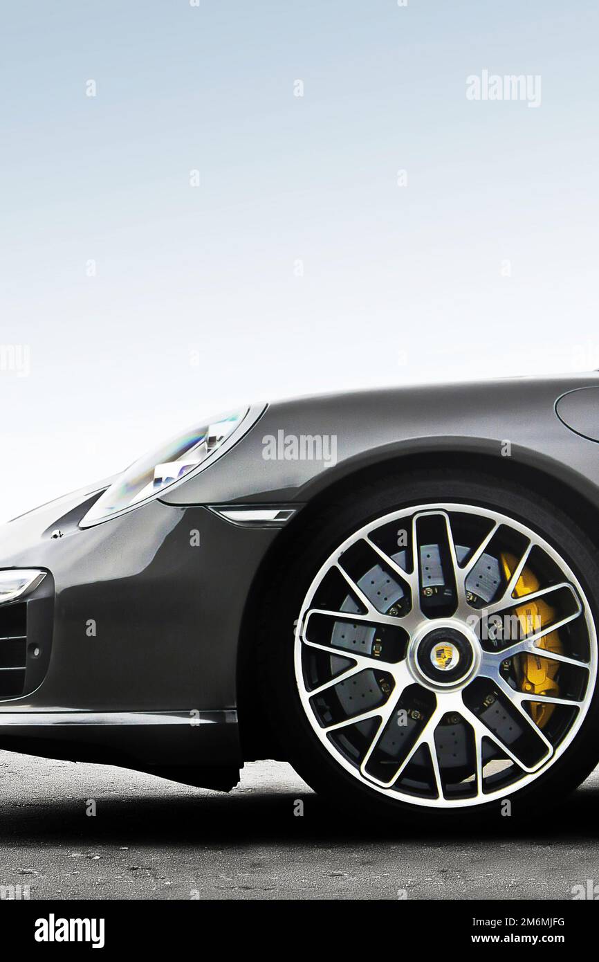 Porsche 911 turbo s red hi-res stock photography and images - Alamy