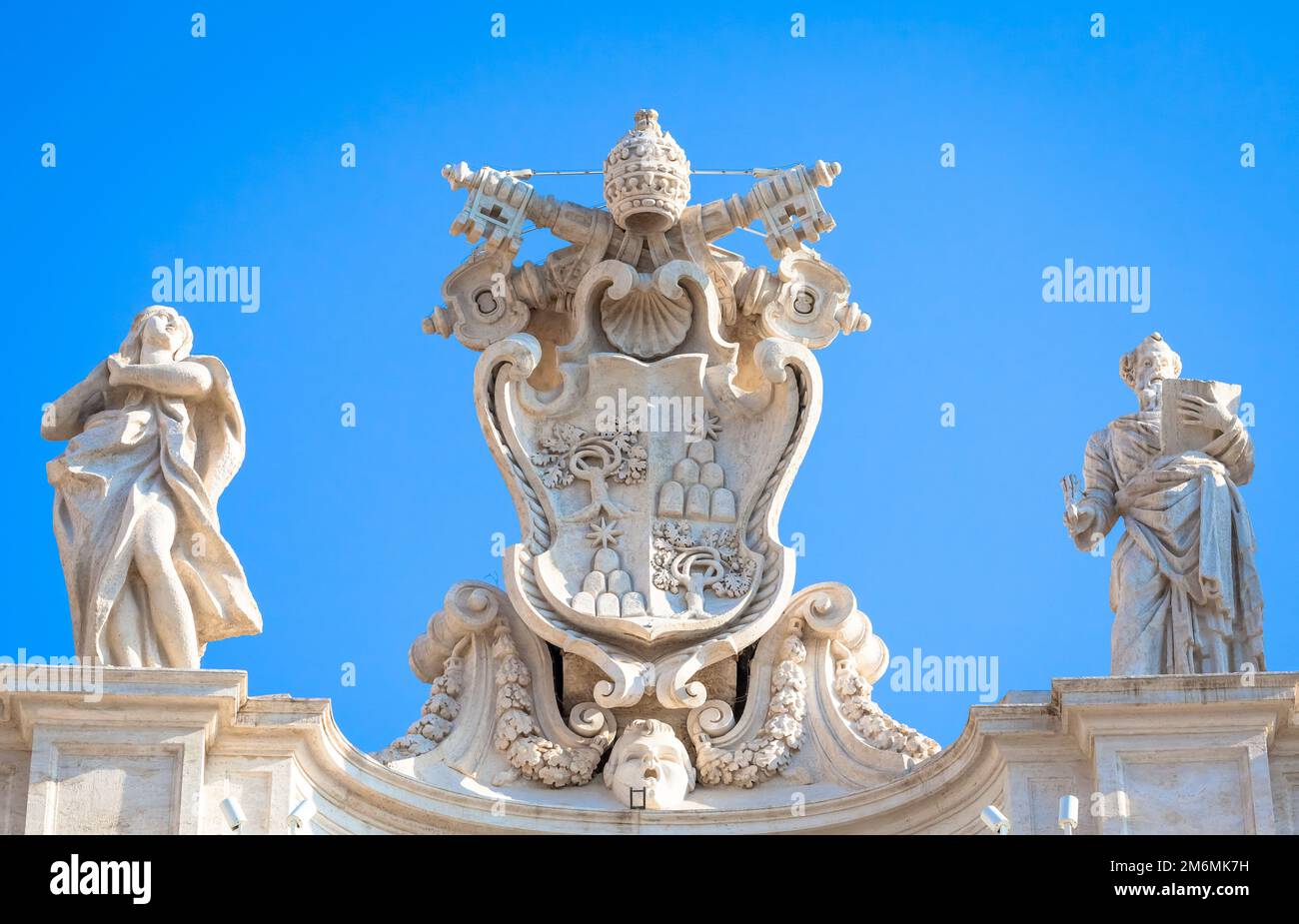 Antique Vatican symbol located in Saint Peter Square, Rome, Italy Stock ...