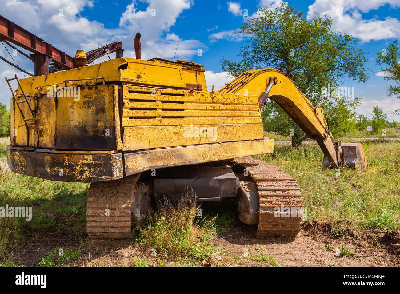 Heavy Power Bulldozer work on a building site Stock Photo - Alamy