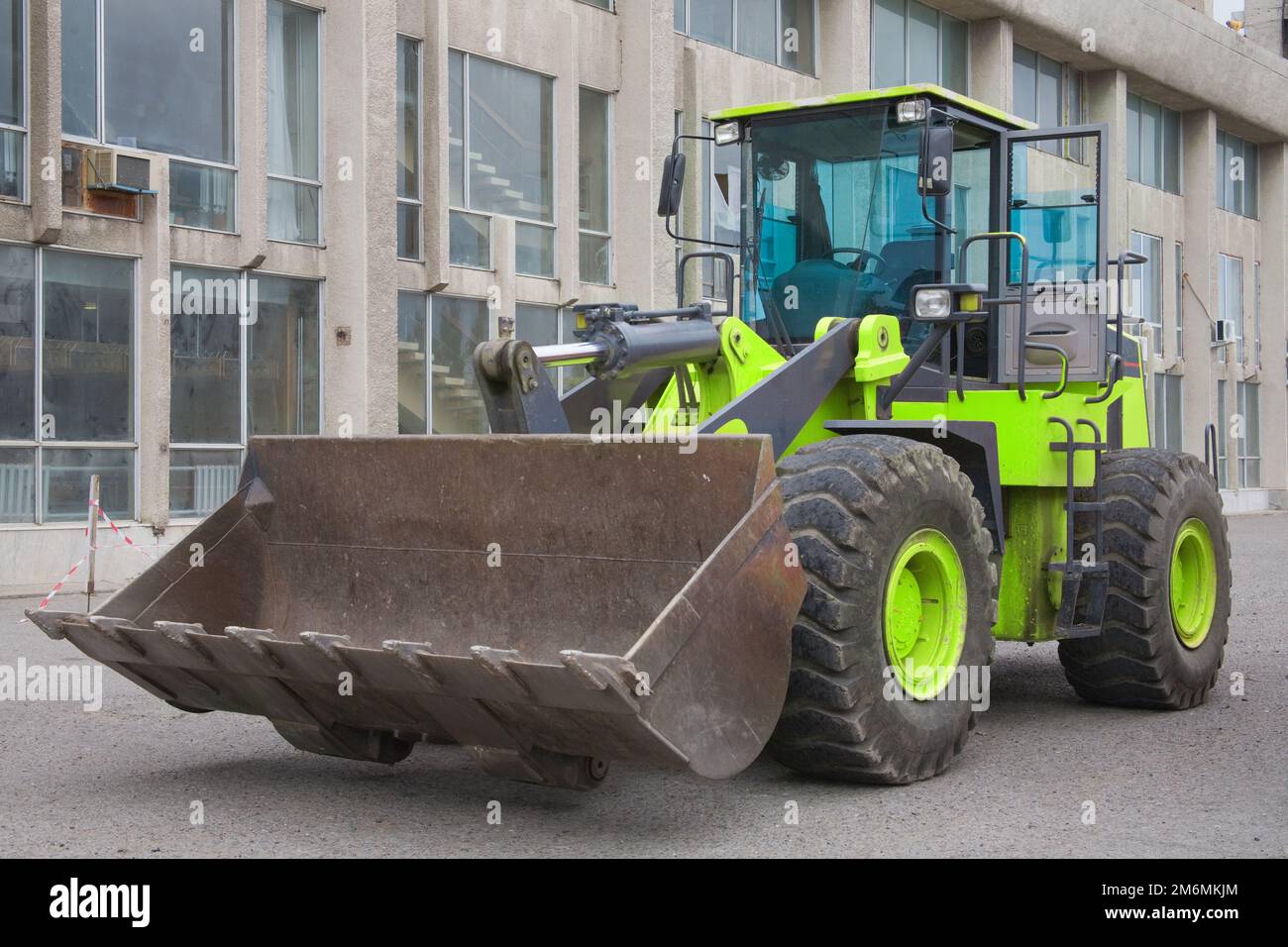 Heavy Power Bulldozer work on a building site Stock Photo - Alamy