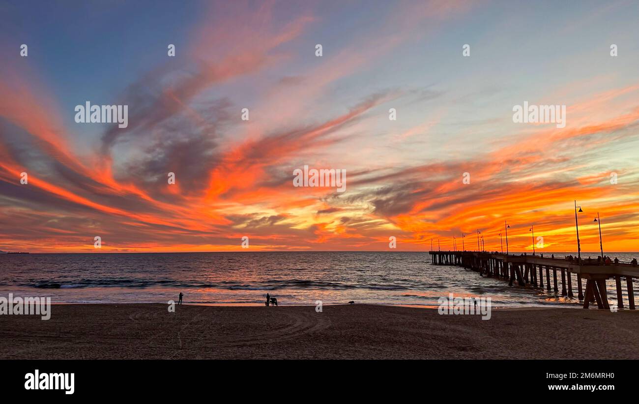 Multi color winter burn sunset over Venice pier and beach in Los ...