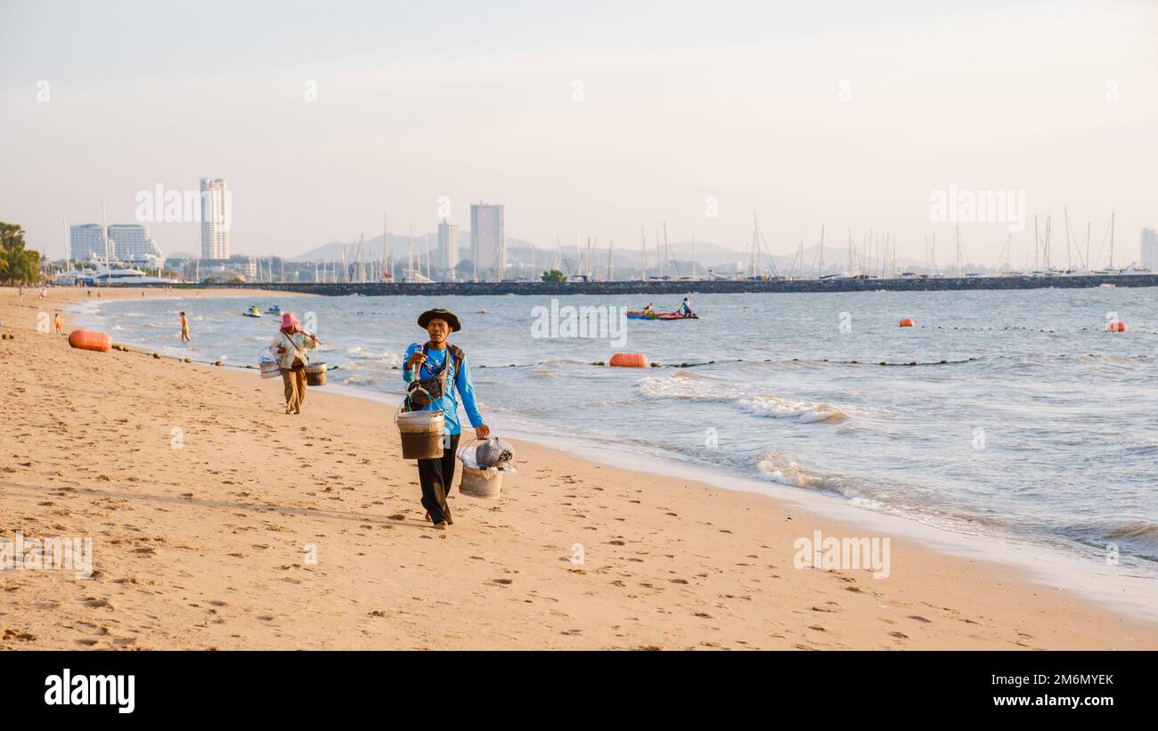 Na Jomtien Beach Pattaya Thailand January 2022, beach vendor selling ...