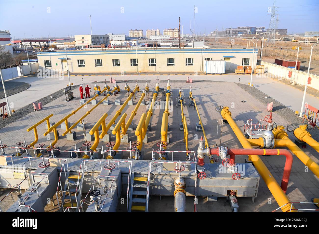 Workers of Sinopec Natural Gas Branch conduct safety inspection on ...