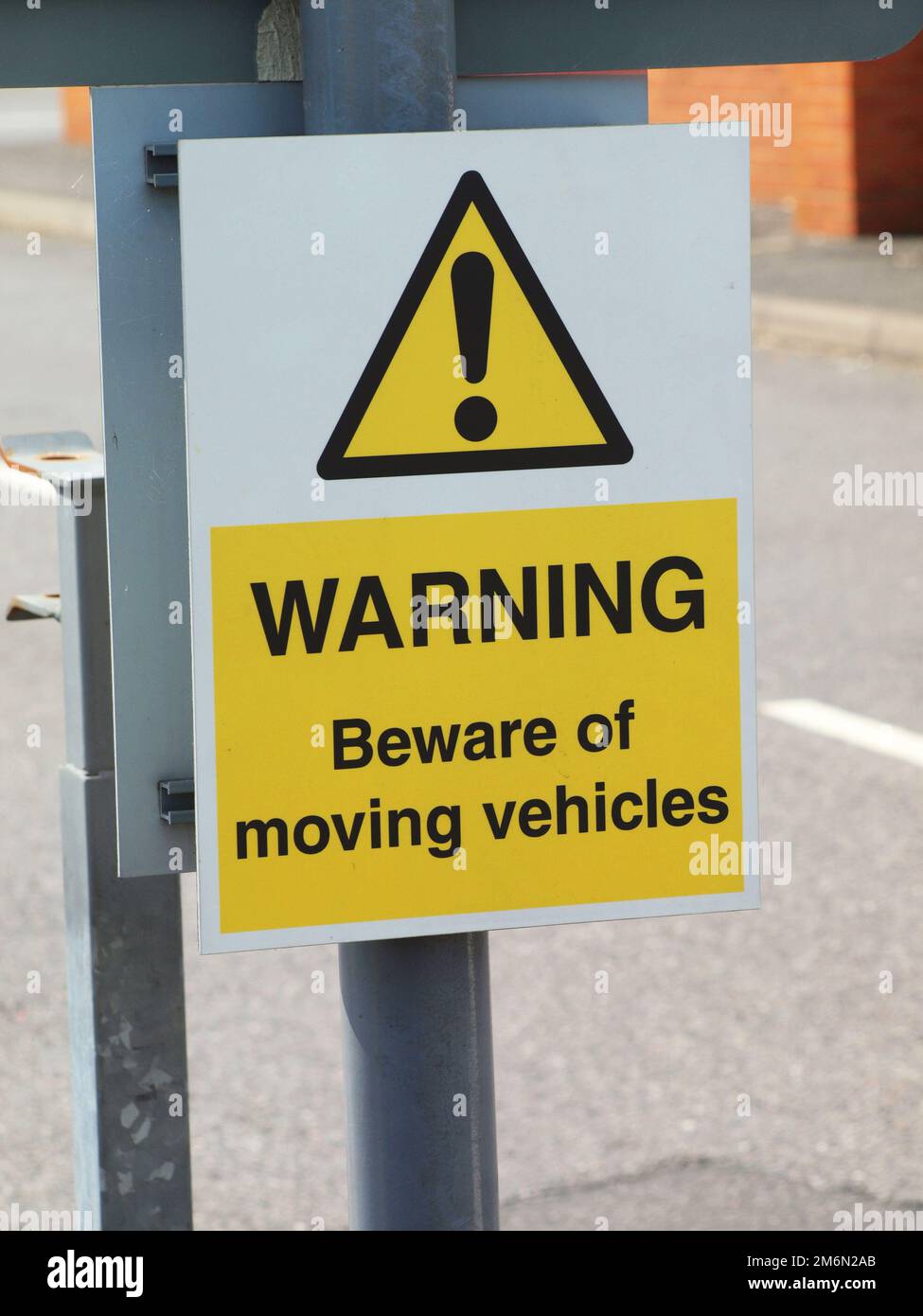Road sign exclamation mark hi-res stock photography and images - Alamy