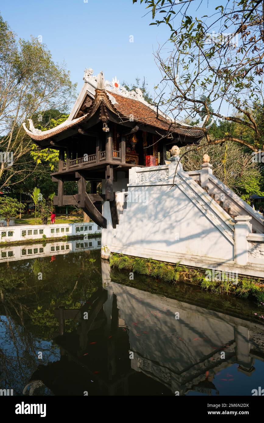 Hanoi, Vietnam alone column temple Stock Photo - Alamy