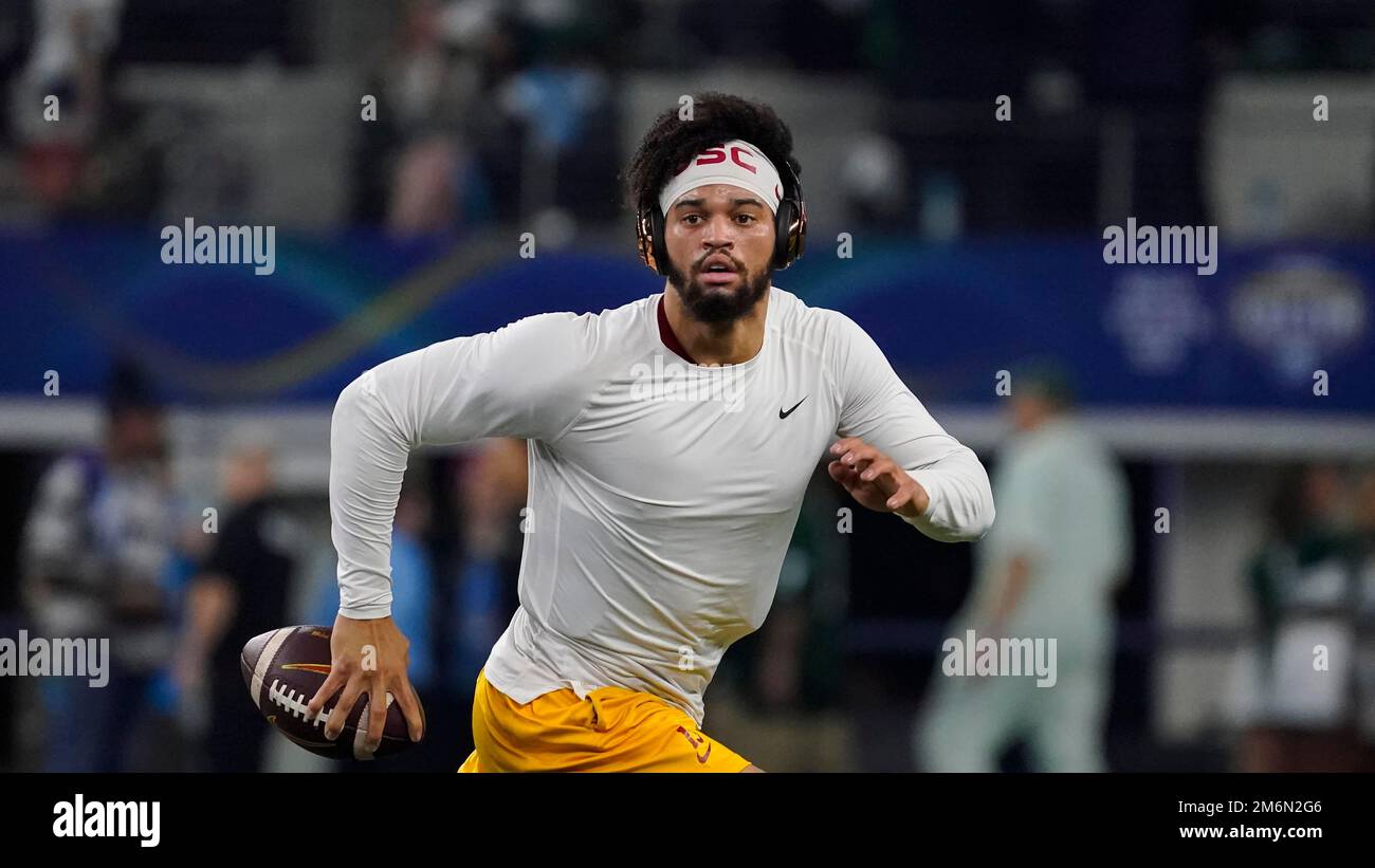 Southern California quarterback Caleb Williams (13) warms up before the ...