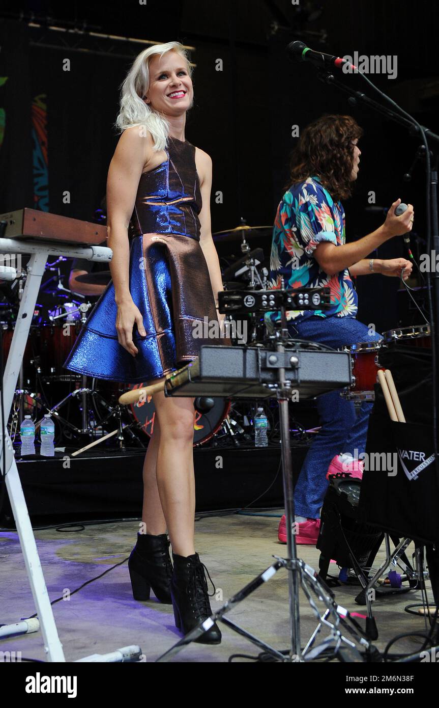Alice Katz and Sam Martin of Youngblood Hawke perform at Mizner Park ...