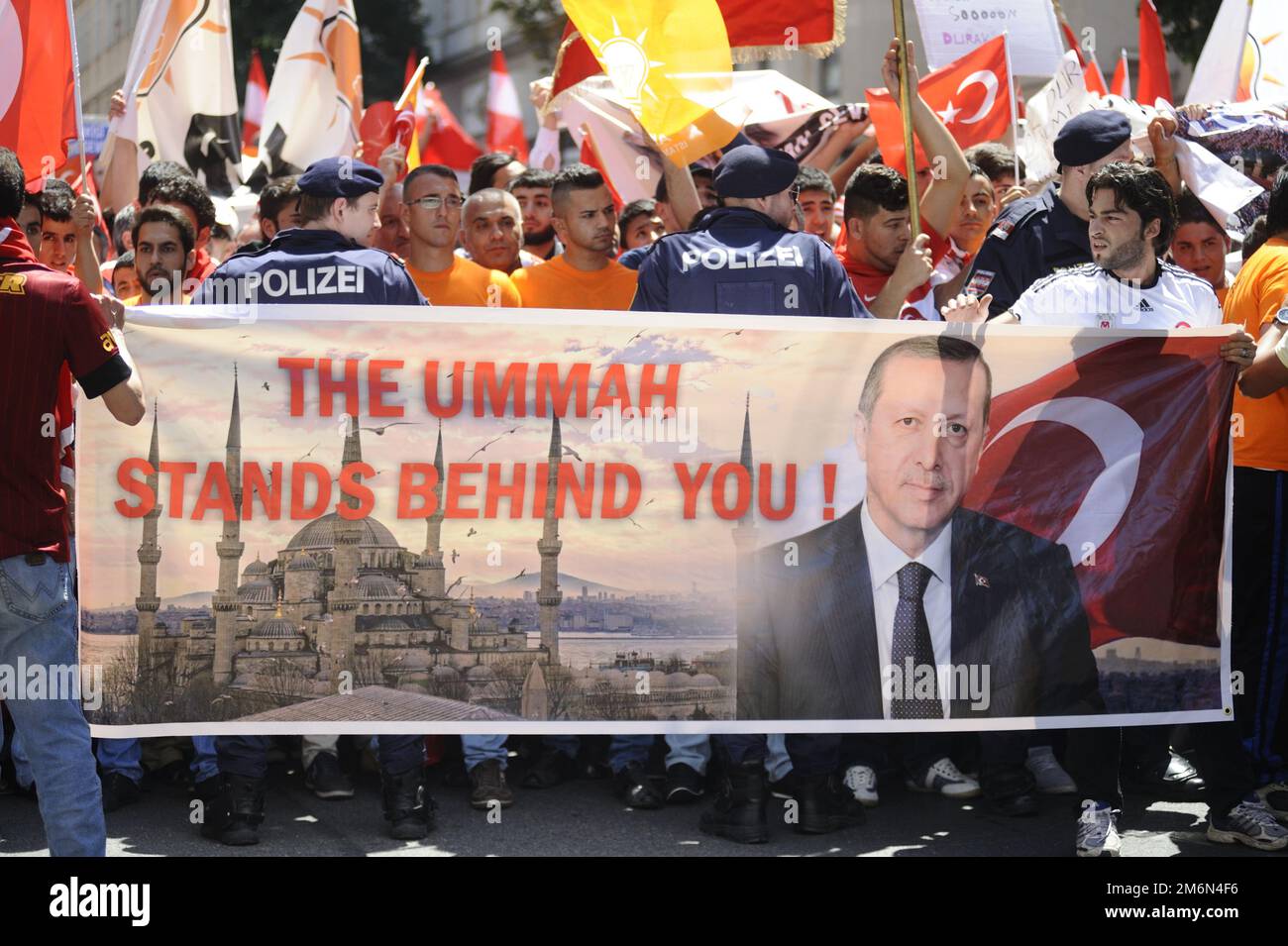 Recep tayyip erdogan demonstration hi-res stock photography and images ...