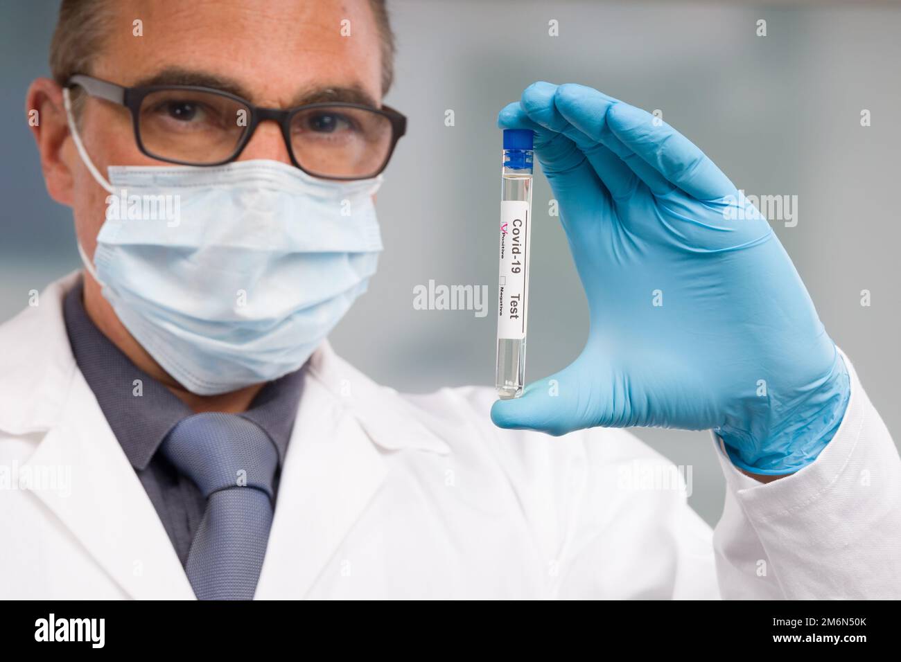 Specimen handling hi-res stock photography and images - Alamy