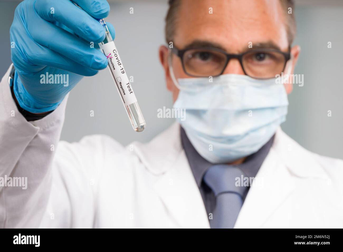 Specimen tube handling hi-res stock photography and images - Alamy