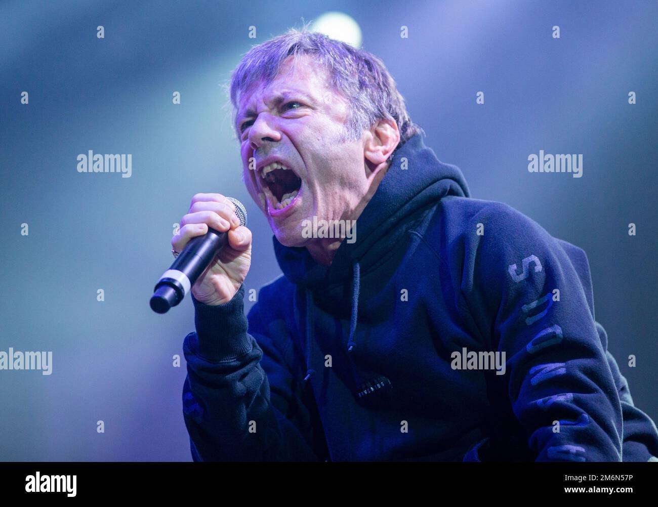 Iron Maiden Lead Singer – Bruce Dickinson Biography – VYJSBI