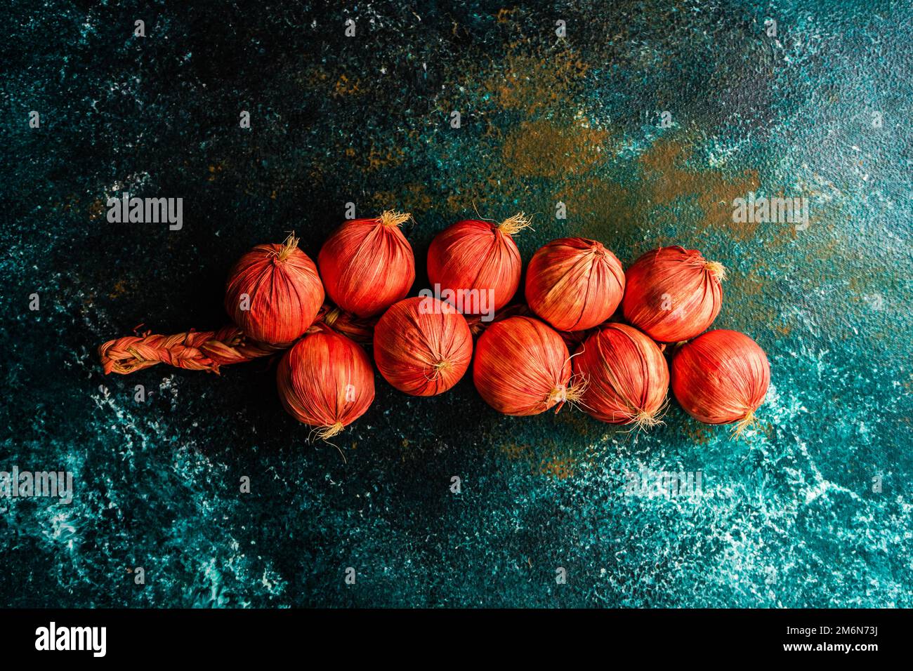 Red dry onion vegetables Stock Photo - Alamy