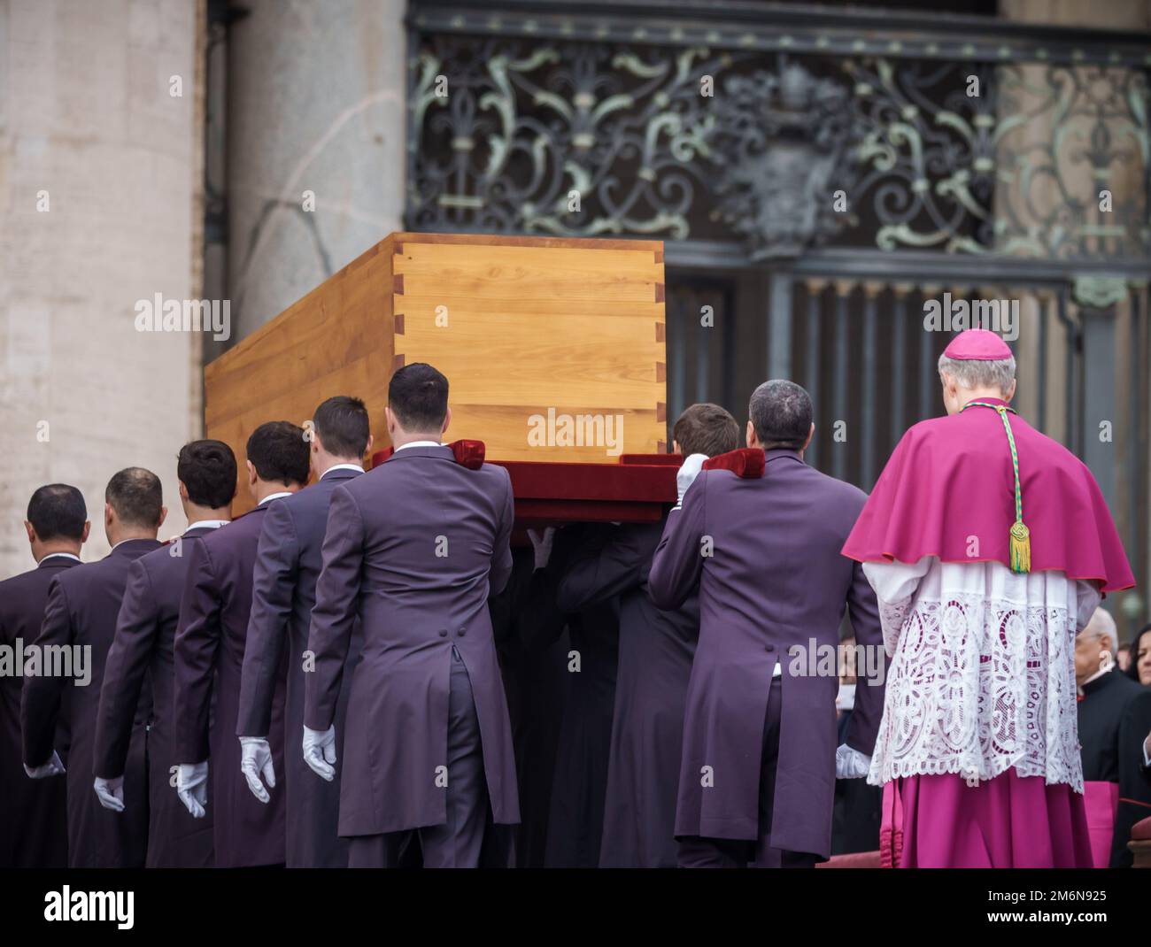 Vatican. 05th Jan, 2023. Vatican. 05th Jan, 2023. Pallbearers carry the ...