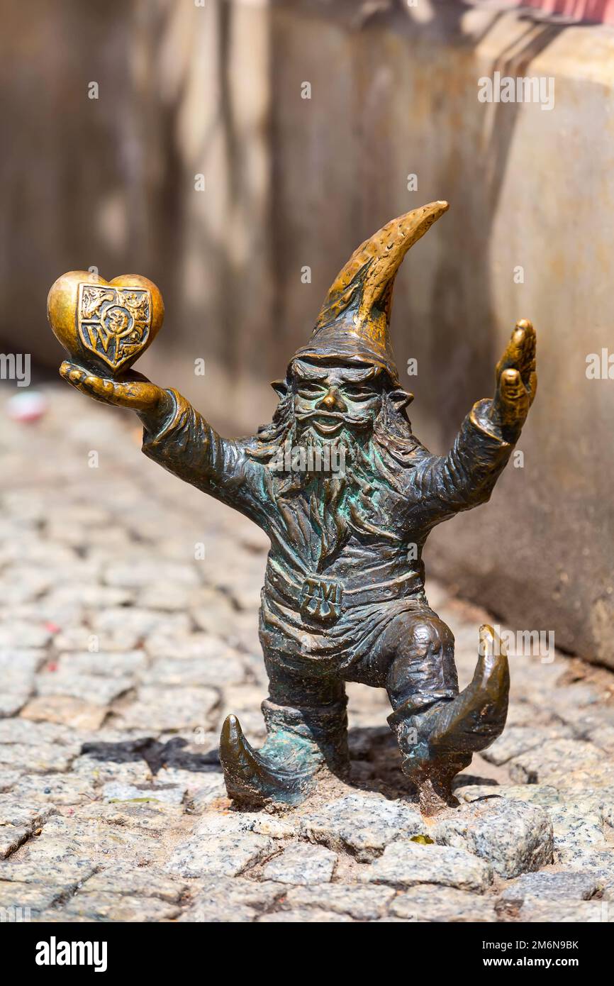 Dwarf gnome wroclovek, Wroclaw, Poland Stock Photo - Alamy