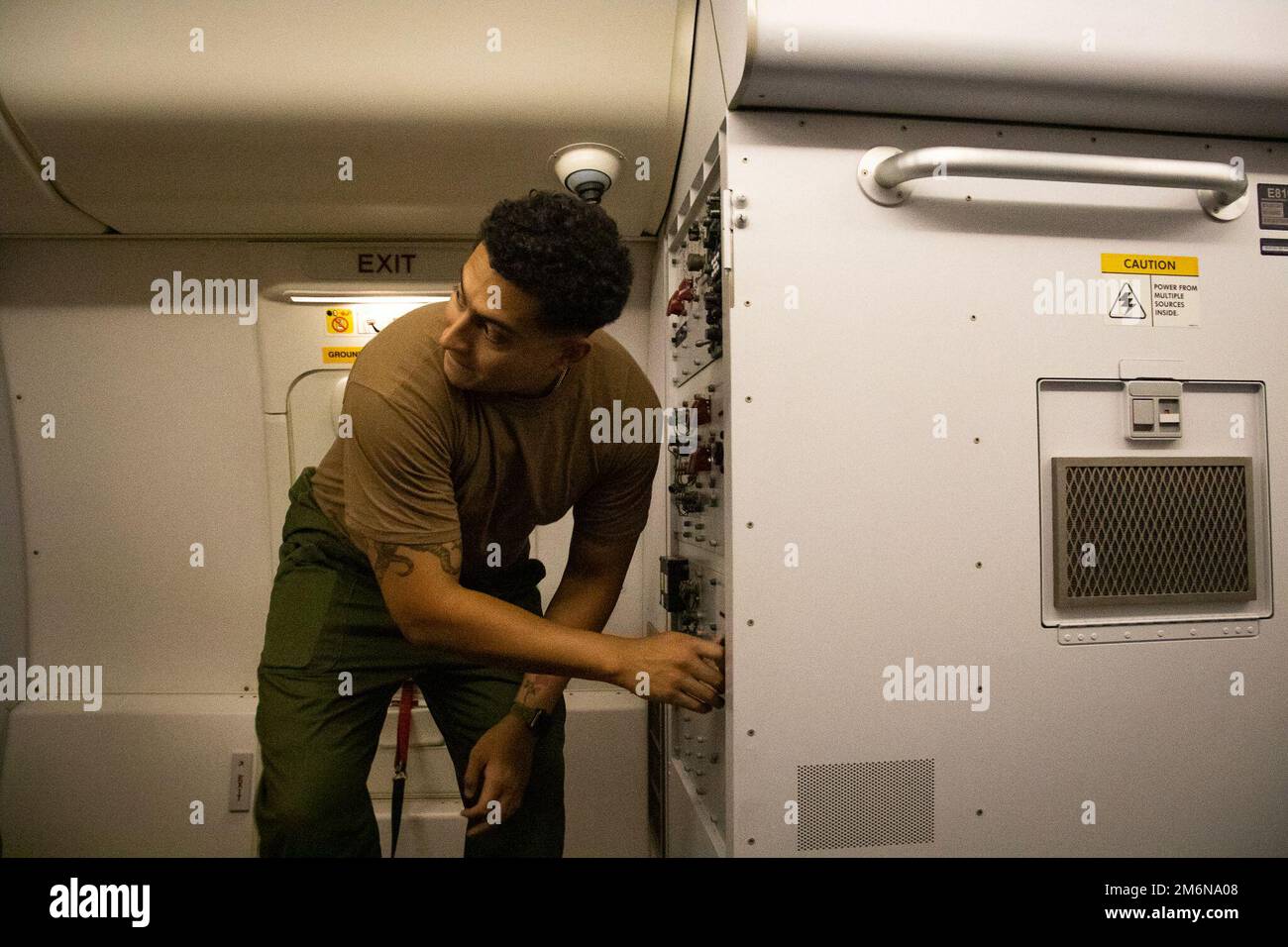 220502-N-KT659-1024 U.S. 5TH FLEET AREA OF OPERATIONS (May 2, 2022 ...